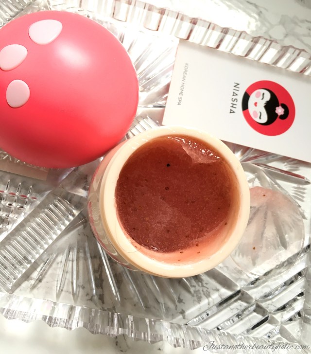 Review | Tony Moly: Strawberry & Choco Mushroom